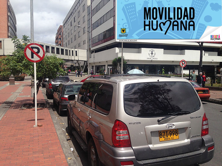 Señal de prohibido parquear ahora indica "permitido parquear" en Bogotá ...